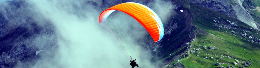 Paragliding in Manali | Ashtvinayak Travels